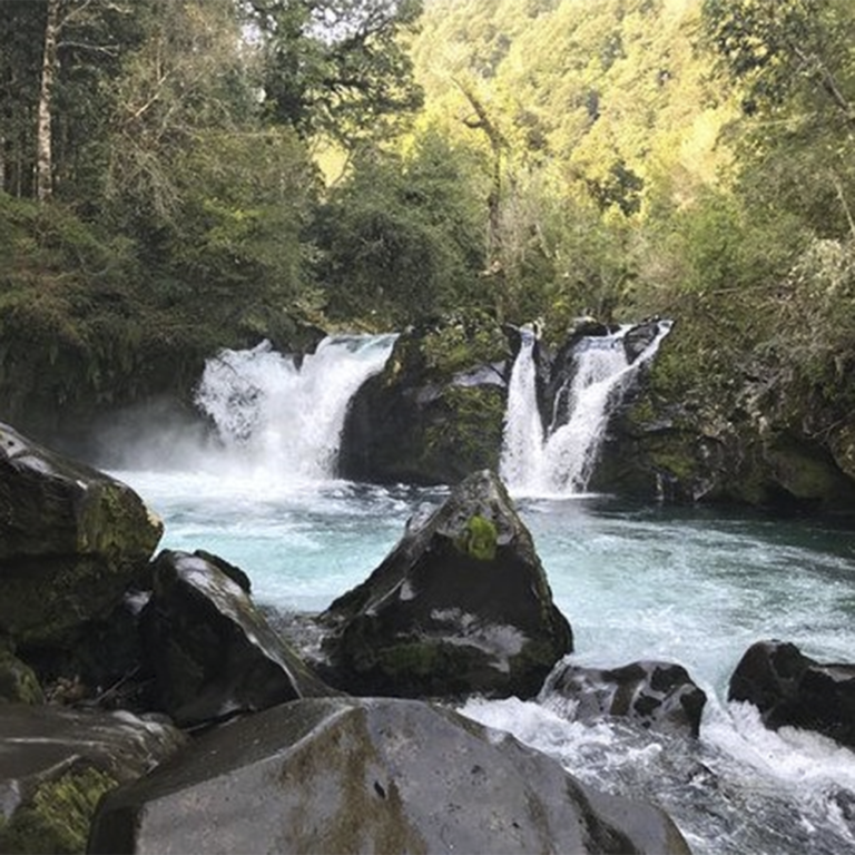 Hornopirén: La ruta de las cascadas - Parque Nacional Hornopirén